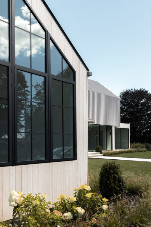 Twin Gables :: SiOO:X Abodo Vulcan Cladding - reSAWN TIMBER co.