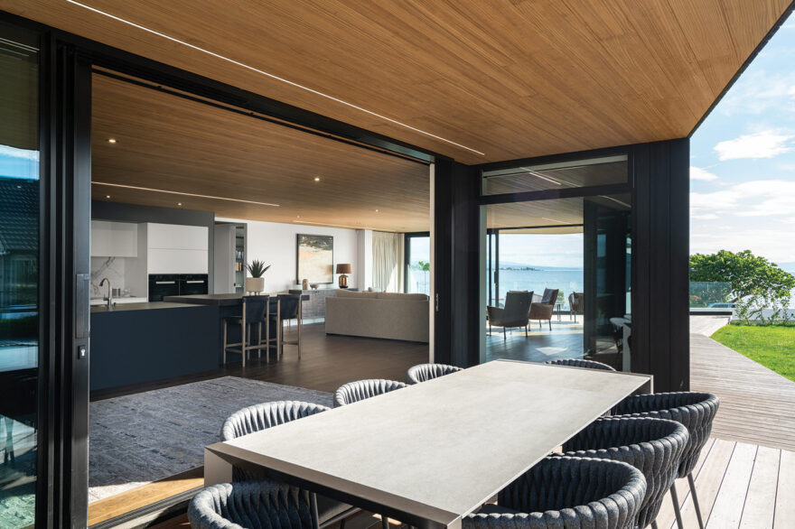 Lakehouse Luxe :: NERO Abodo® Vulcan Cladding & STRAW Abodo® Vulcan ...