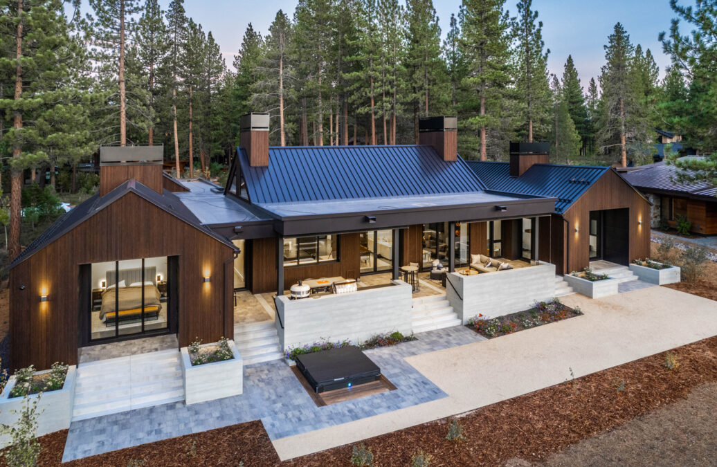 Sierra Summit Project :: WALNUT Abodo® Vulcan Cladding - reSAWN TIMBER co.